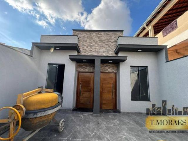 Casa para venda em Jardim Tulipas de 60.00m² com 2 Quartos, 1 Suite e 2 Garagens