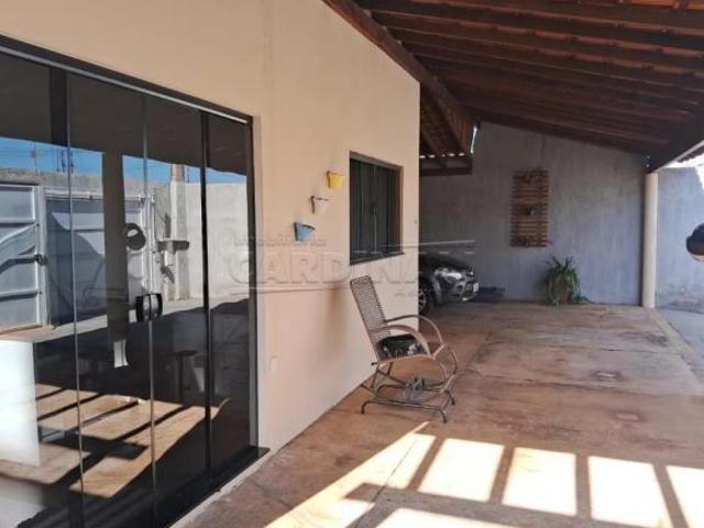 Casa para venda em Jardim Tabapuã vila Xavier de 224.00m² com 2 Quartos, 1 Suite e 5 Garagens