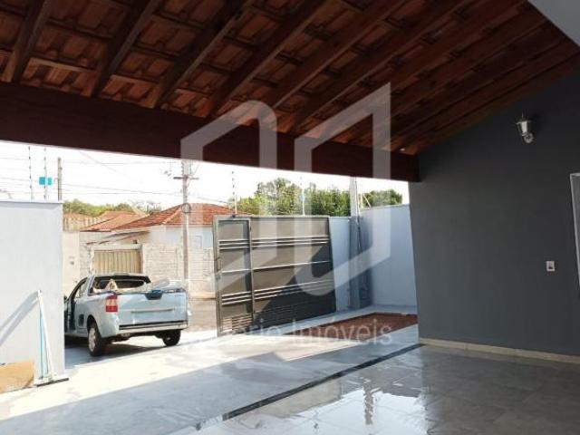 Casa para venda em Jardim Tamoio de 82.00m² com 2 Quartos, 1 Suite e 2 Garagens