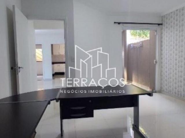 Casa para venda em Jardim Tamoio de 350.00m² com 2 Quartos, 1 Suite e 4 Garagens