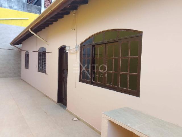 Casa para venda em Jardim Tamoio em Jundiaí São Paulo de 250.00m² com 3 Quartos, 1 Suíte e 3 Garagens