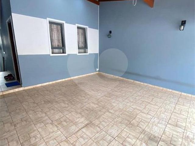 Casa para venda em Jardim Tannus de 100.00m² com 3 Quartos, 1 Suite e 2 Garagens