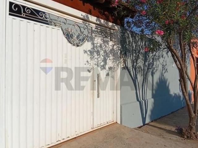Casa para venda em Jardim Tangará de 104.40m² com 2 Quartos e 3 Garagens