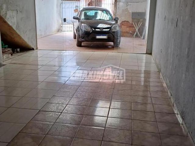 Casa para venda em Jardim Tatiana de 140.00m² com 4 Quartos e 2 Garagens