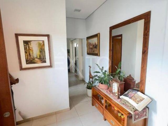 Casa para venda em Jardim Tereza Cristina de 280.00m² com 4 Quartos, 2 Suites e 4 Garagens