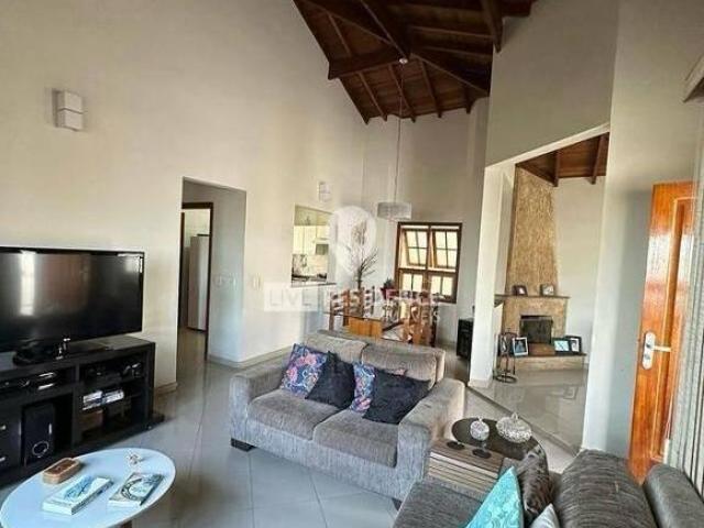 Casa para venda em Jardim Tereza de 247.00m² com 3 Quartos, 1 Suite e 2 Garagens
