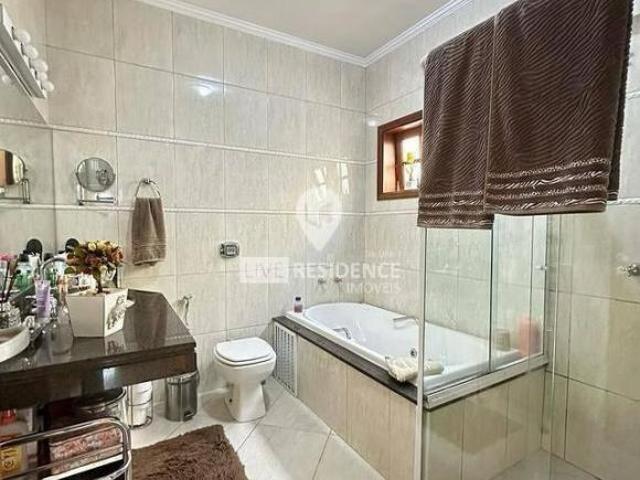 Casa para venda em Jardim Tereza de 247.00m² com 3 Quartos, 1 Suite e 2 Garagens