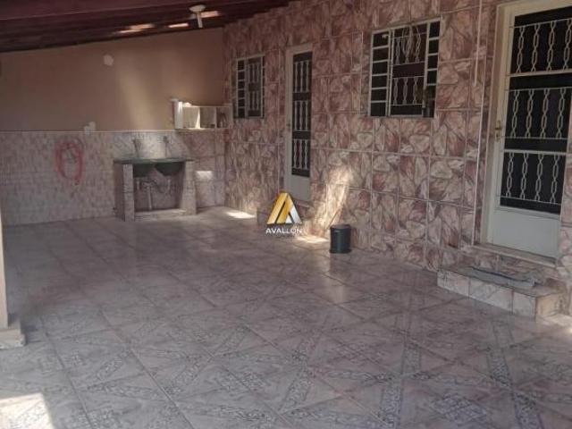 Casa para venda em Jardim Terras De Santo Antônio de 192.00m² com 2 Quartos e 4 Garagens
