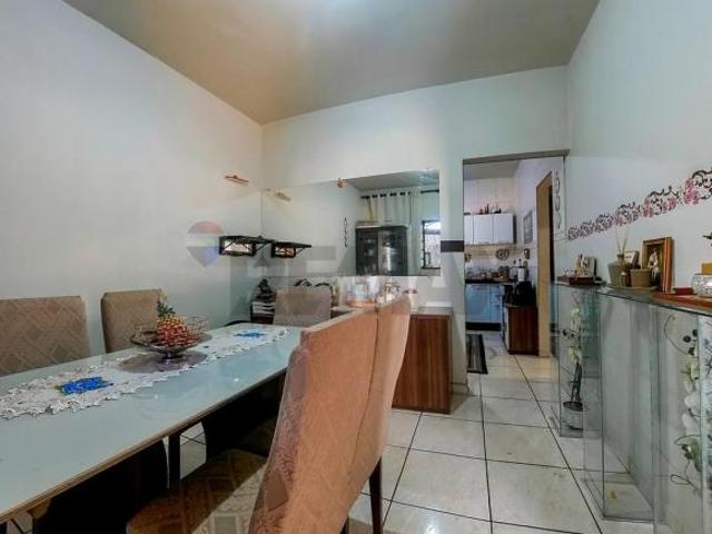 Casa para venda em Jardim Travagin de 129.00m² com 3 Quartos e 2 Garagens