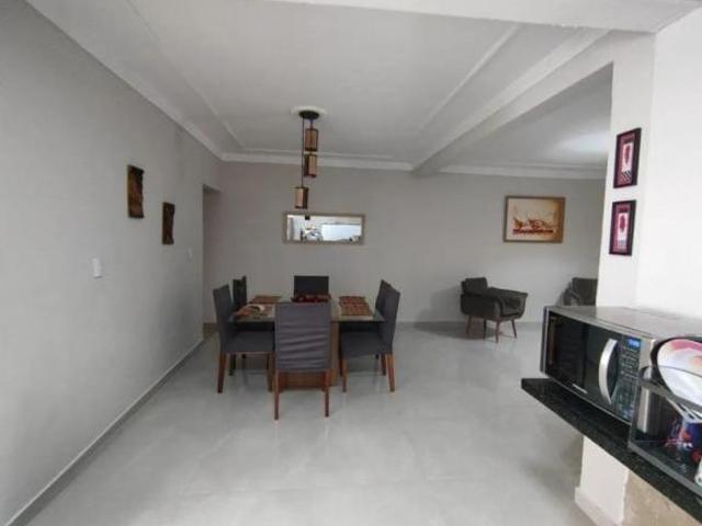 Casa para venda em Jardim Tropical de 154.00m² com 3 Quartos, 1 Suite e 3 Garagens