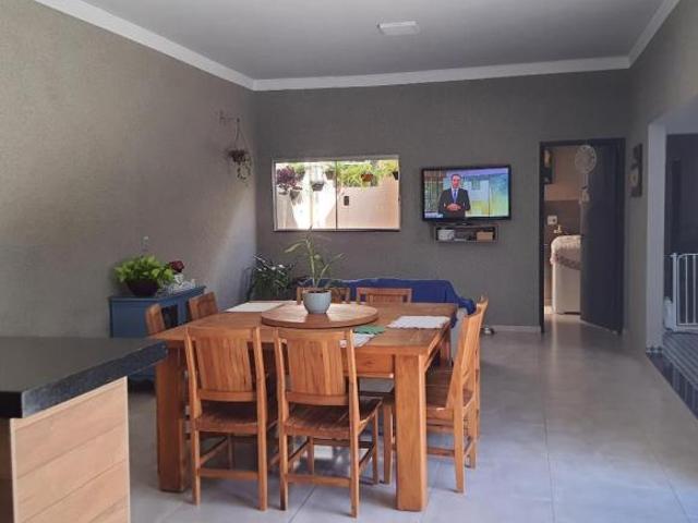 Casa para venda em Jardim Tropical de 186.00m² com 3 Quartos e 2 Garagens