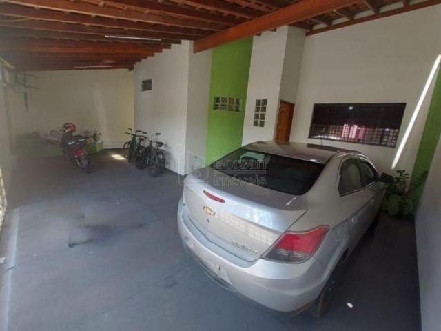 Casa para venda em Jardim Uirapuru de 206.00m² com 3 Quartos, 1 Suite e 3 Garagens