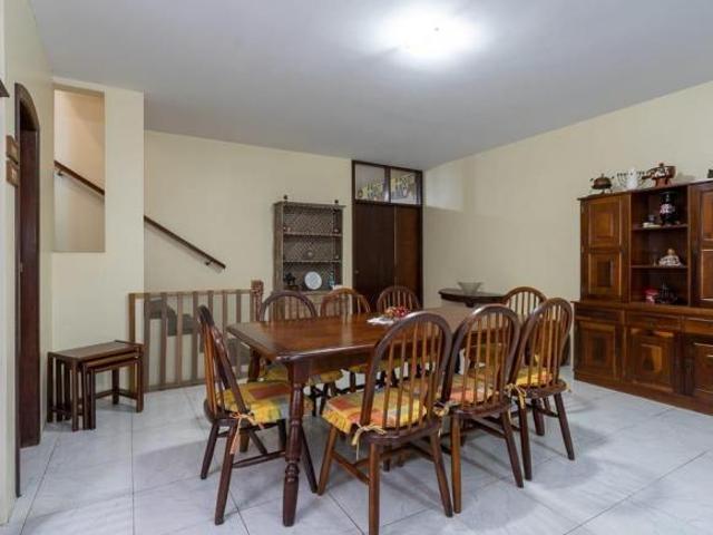 Casa para venda em Jardim Umuarama com 3 quartos, sendo 2 suítes, 194m²