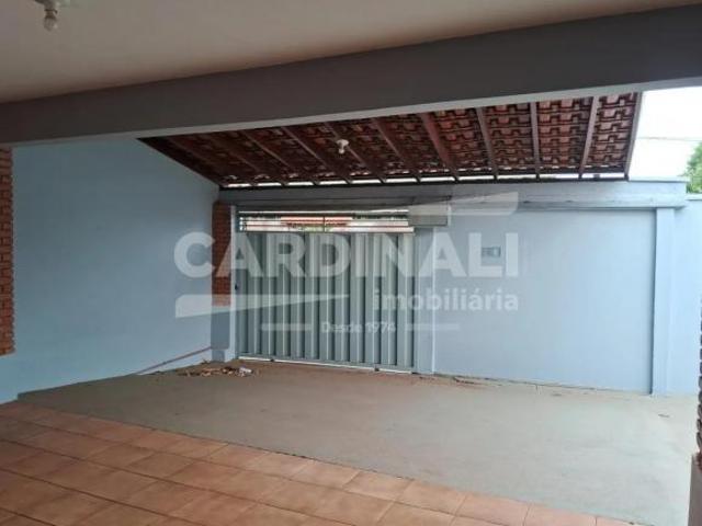 Casa para venda em Jardim Universal de 249.00m² com 3 Quartos e 4 Garagens