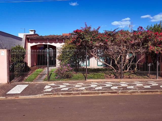 Casa para venda em Jardim Universitário em Araras São Paulo de 227.00m² com 3 Quartos, 1 Suíte e 2 Garagens