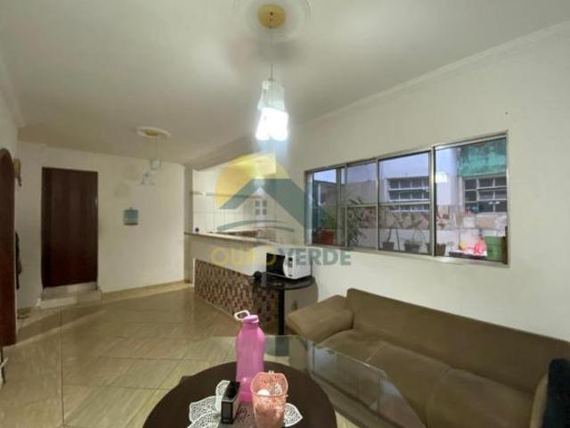 Casa para venda em Jardim Uruguai de 250.00m² com 6 Quartos, 2 Suites e 2 Garagens