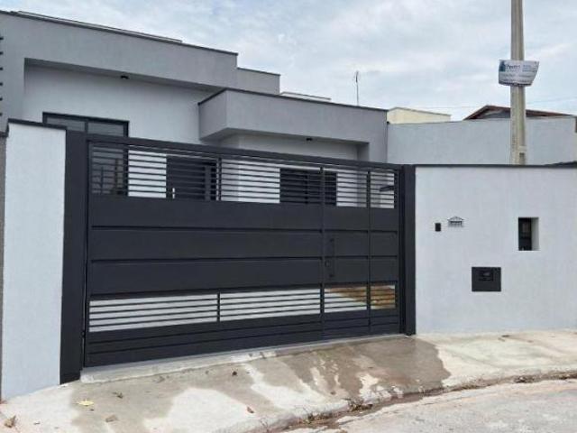 Casa para venda em Jardim Vale Verde de 75.00m² com 3 Quartos, 1 Suite e 2 Garagens