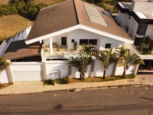 Casa para venda em Jardim Vale Verde em Varginha Minas Gerais de 618.00m² com 5 Quartos, 3 Suítes e 3 Garagens