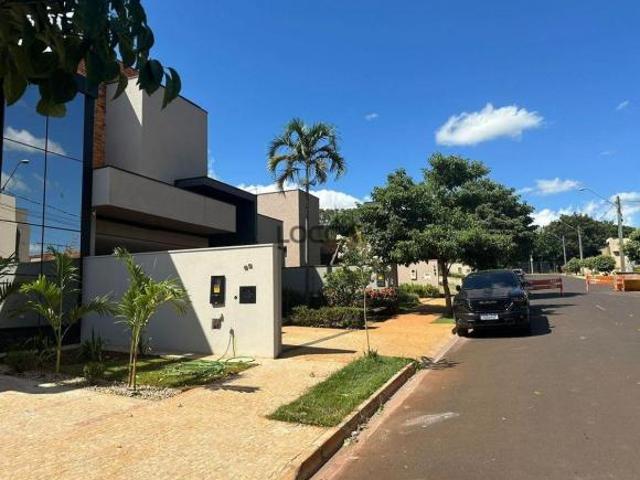 Casa para venda em Jardim Valencia de 160.00m² com 3 Quartos, 3 Suites e 6 Garagens