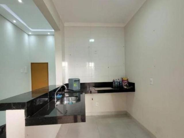 Casa para venda em Jardim Veneza de 89.00m² com 2 Quartos, 1 Suite e 2 Garagens