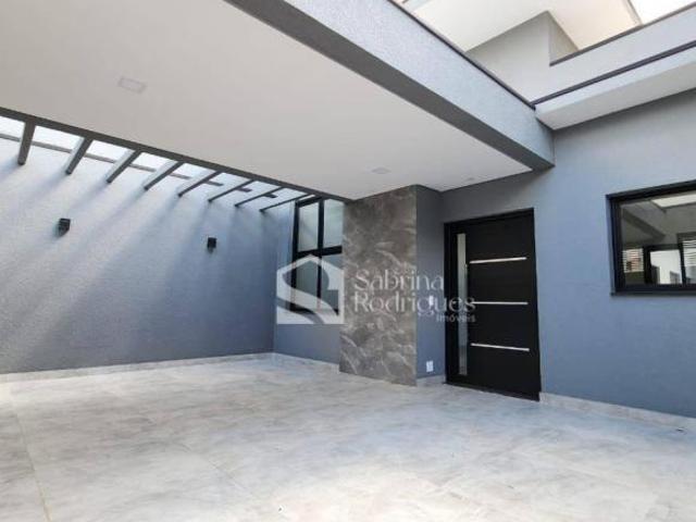 Casa para venda em Jardim Veneza de 105.00m² com 3 Quartos, 1 Suite e 2 Garagens