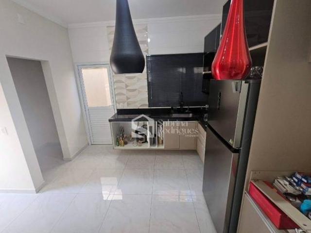 Casa para venda em Jardim Veneza de 110.00m² com 2 Quartos, 2 Suites e 2 Garagens