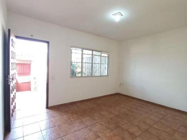 Casa para venda em Jardim Vera Cruz de 134.00m² com 3 Quartos, 1 Suite e 4 Garagens