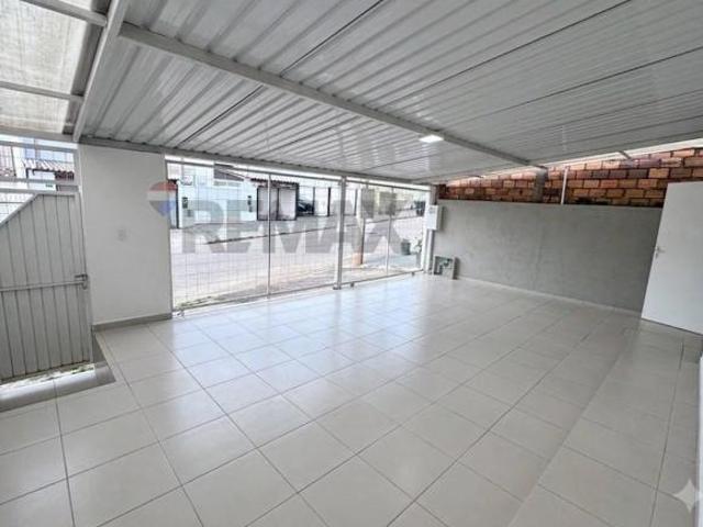 Casa para venda em Jardim Wanel Ville V de 51.00m² com 2 Quartos e 3 Garagens