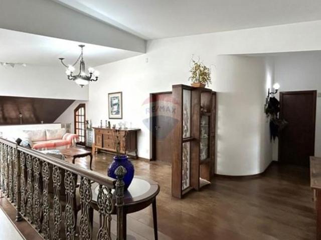 Casa para venda em Jardim Werner Plaas de 434.37m² com 4 Quartos, 1 Suite e 4 Garagens