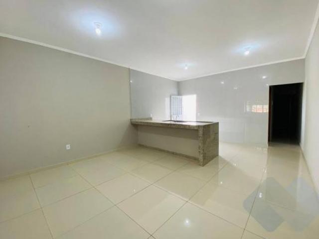 Casa para venda em Jardim Ypê de 80.00m² com 2 Quartos, 1 Suite e 2 Garagens