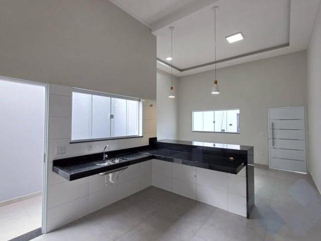 Casa para venda em Jardim Ypê de 100.00m² com 2 Quartos, 1 Suite e 2 Garagens
