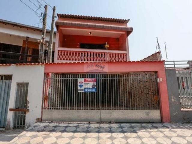 Casa para venda em Jardim Zulmira de 210.00m² com 4 Quartos, 1 Suite e 3 Garagens