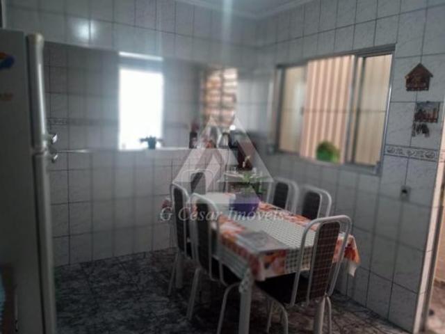 Casa para venda em Jardim Zaira de 125.00m² com 2 Quartos e 1 Garagem
