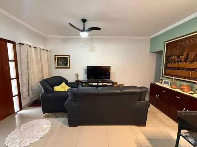 Casa para venda em Jardim Zara de 150.00m² com 3 Quartos, 1 Suite e 2 Garagens
