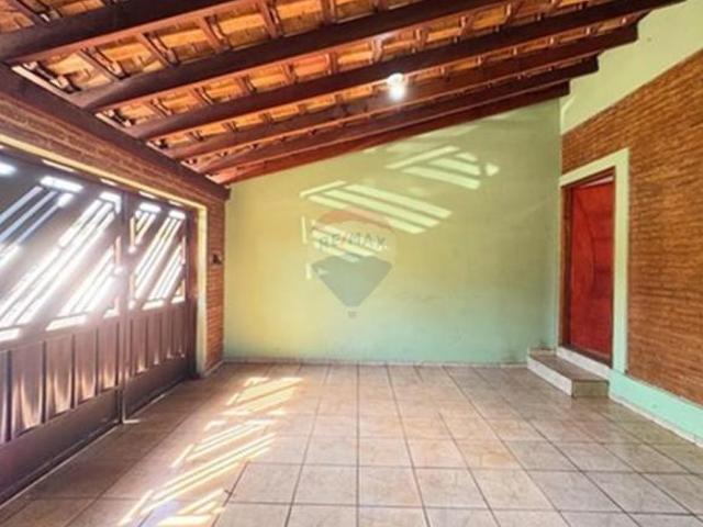 Casa para venda em Jardinópolis de 101.00m² com 2 Quartos e 2 Garagens
