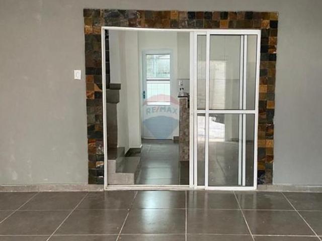 Casa para venda em Jardinópolis de 135.00m² com 5 Quartos e 2 Garagens