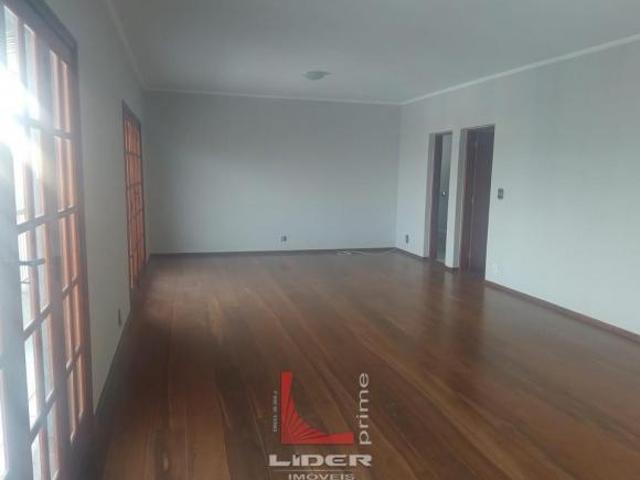 Casa para venda em Jd. América de 168.52m² com 3 Quartos, 1 Suite e 5 Garagens