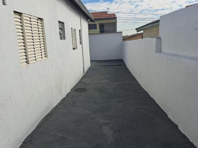 Casa para venda em Jd Adhemar De Barros de 251.00m² com 3 Quartos, 1 Suite e 6 Garagens