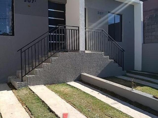 Casa para venda em Jd. São Miguel de 69.65m² com 2 Quartos, 1 Suite e 2 Garagens