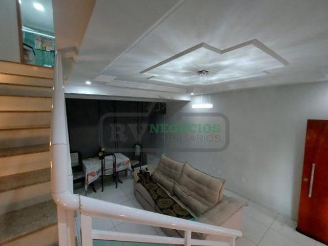 Casa para Venda em Juiz de Fora, Nova Era/Jardim dos Alfineiros, 2 dormitórios, 3 banheiros, 2 vagas