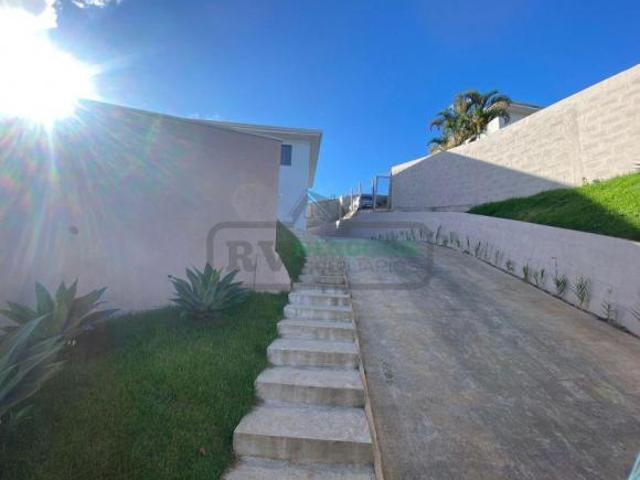 Casa para Venda em Juiz de Fora, Bom Pastor, 3 dormitórios, 1 suíte, 3 banheiros, 3 vagas