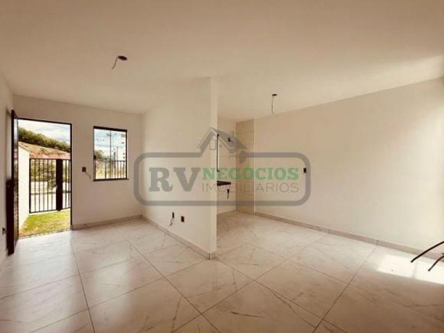 Casa para Venda em Juiz de Fora, Filgueiras, 2 dormitórios, 1 banheiro, 2 vagas