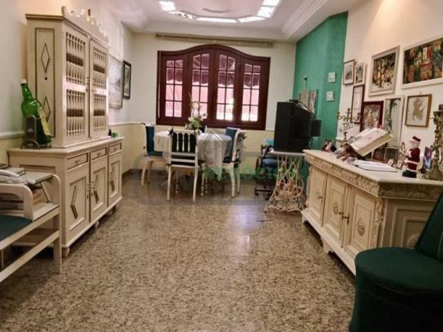 Casa para Venda em Juiz de Fora, São Mateus, 6 dormitórios, 1 suíte, 8 banheiros, 4 vagas