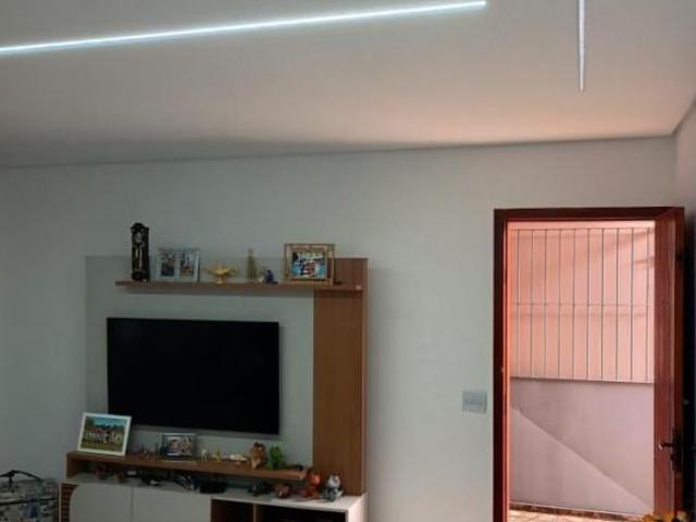 Casa para Venda em Jundiaí, Tulipas, 3 dormitórios, 1 suíte, 2 banheiros, 2 vagas