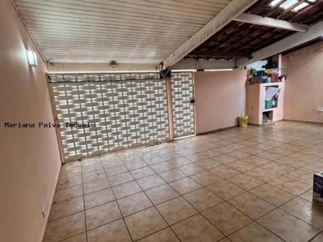 Casa para Venda em Jundiaí, Jardim Pacaembu, 3 dormitórios, 1 suíte, 2 banheiros, 2 vagas