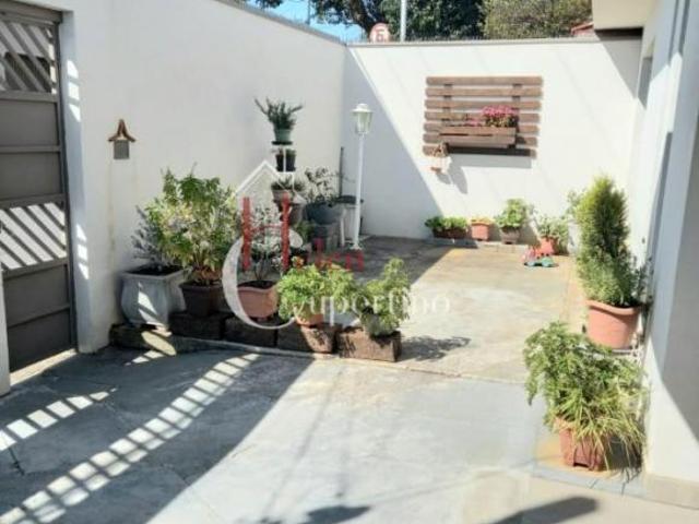 Casa para Venda em Jundiaí, Jardim Pacaembu, 3 dormitórios, 1 suíte, 2 banheiros, 6 vagas