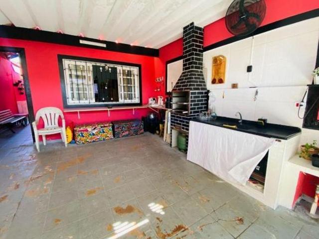 Casa para venda em Ocian de 73.00m² com 2 Quartos, 1 Suite e 2 Garagens