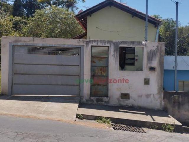 Casa para venda em Oliveira