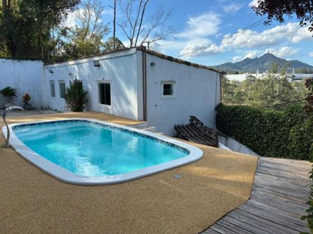 Casa para Venda em Osasco, Jardim 3 Montanhas, 3 dormitórios, 1 suíte, 3 banheiros, 5 vagas