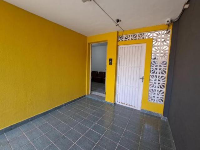 Casa para Venda em Osasco, Quitaúna, 2 dormitórios, 2 banheiros, 2 vagas